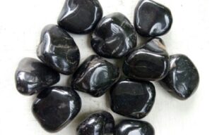 PIEDRA ONIX: Su Significado, Propiedades Y Para qué sirve